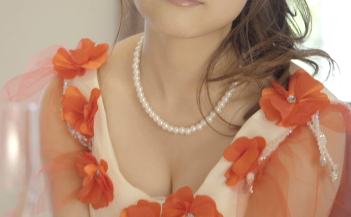 禁断の過激MV解禁！高木里代子とOS☆Uのセクシー過ぎるコラボ“乳”MV！ | Qetic