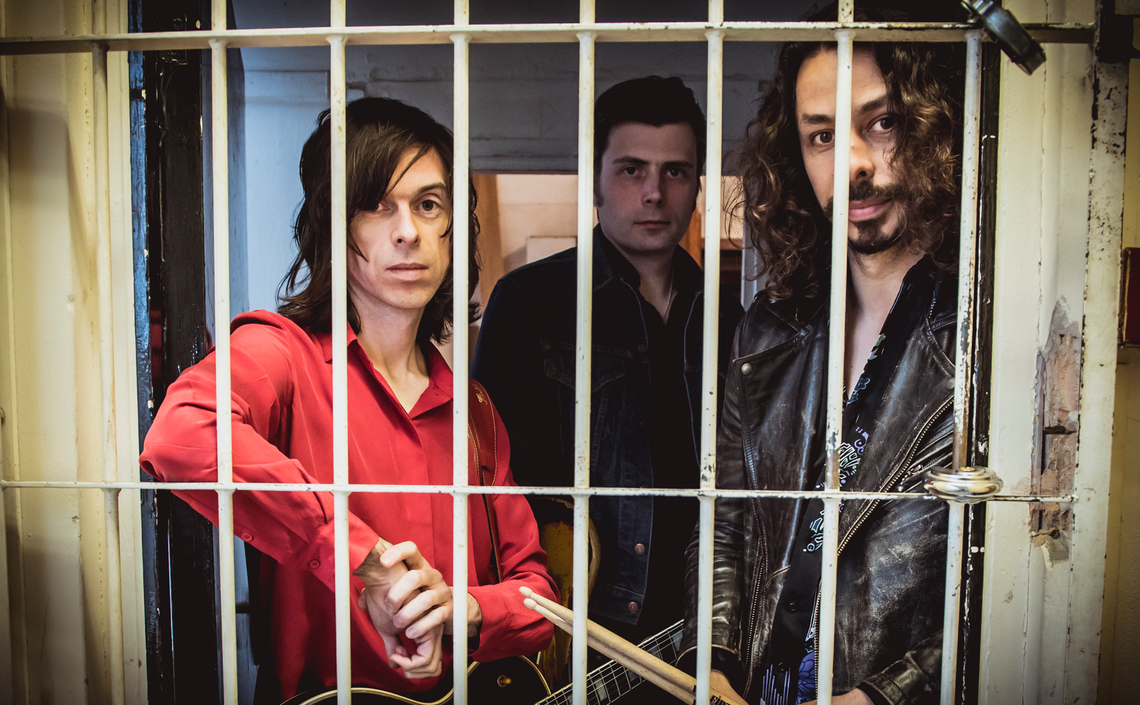 英国ロックの正統なる継承者リトル・バーリー、ロックンロールを貫いた18年の軌跡を辿る | Qetic