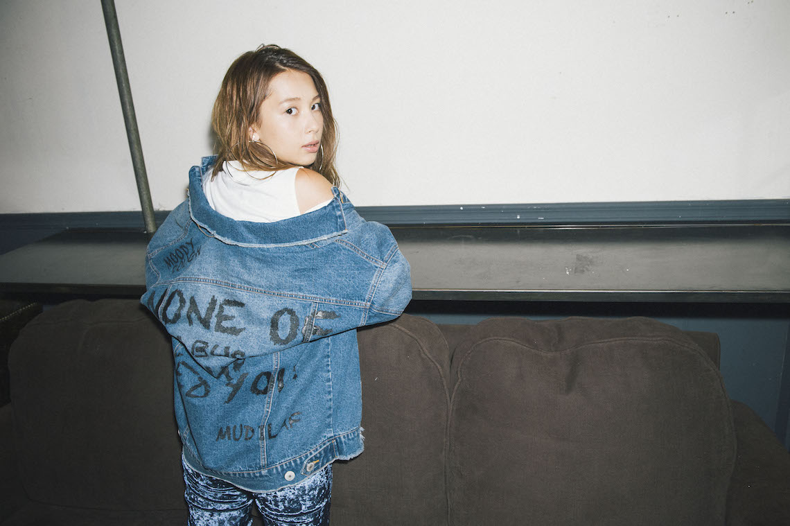 テラハ史上No.1美少女・Nikiが『MUDILAF』2017 AWルックで魅了！ | Qetic